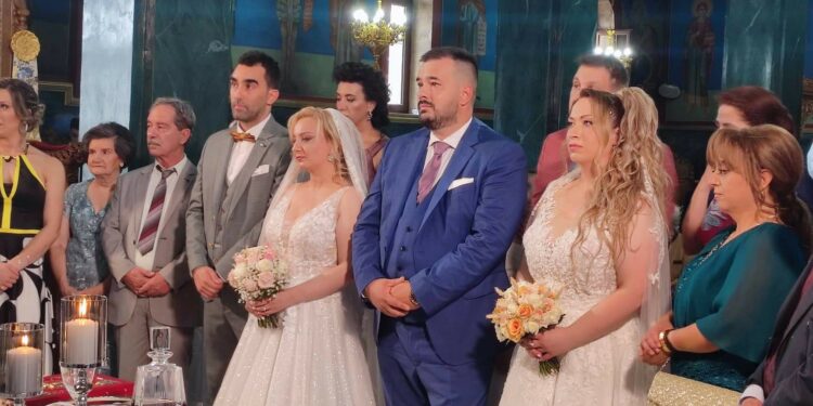 Διπλός γάμος στην Κοζάνη – Δυο αδερφές παντρεύτηκαν ταυτόχρονα δυο ...