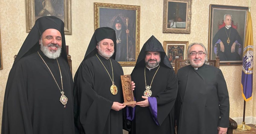 Τον Αρμένιο Επίσκοπο Ν. Υόρκης επισκέφθηκε ο Ελπιδοφόρος - Anamniseis