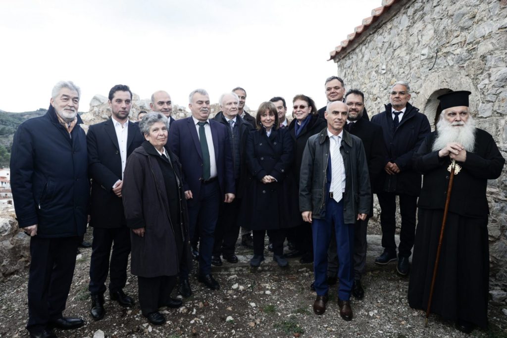 Εγκαίνια κάστρου Νέας Επιδαύρου παρουσία της ΠτΔ - Anamniseis